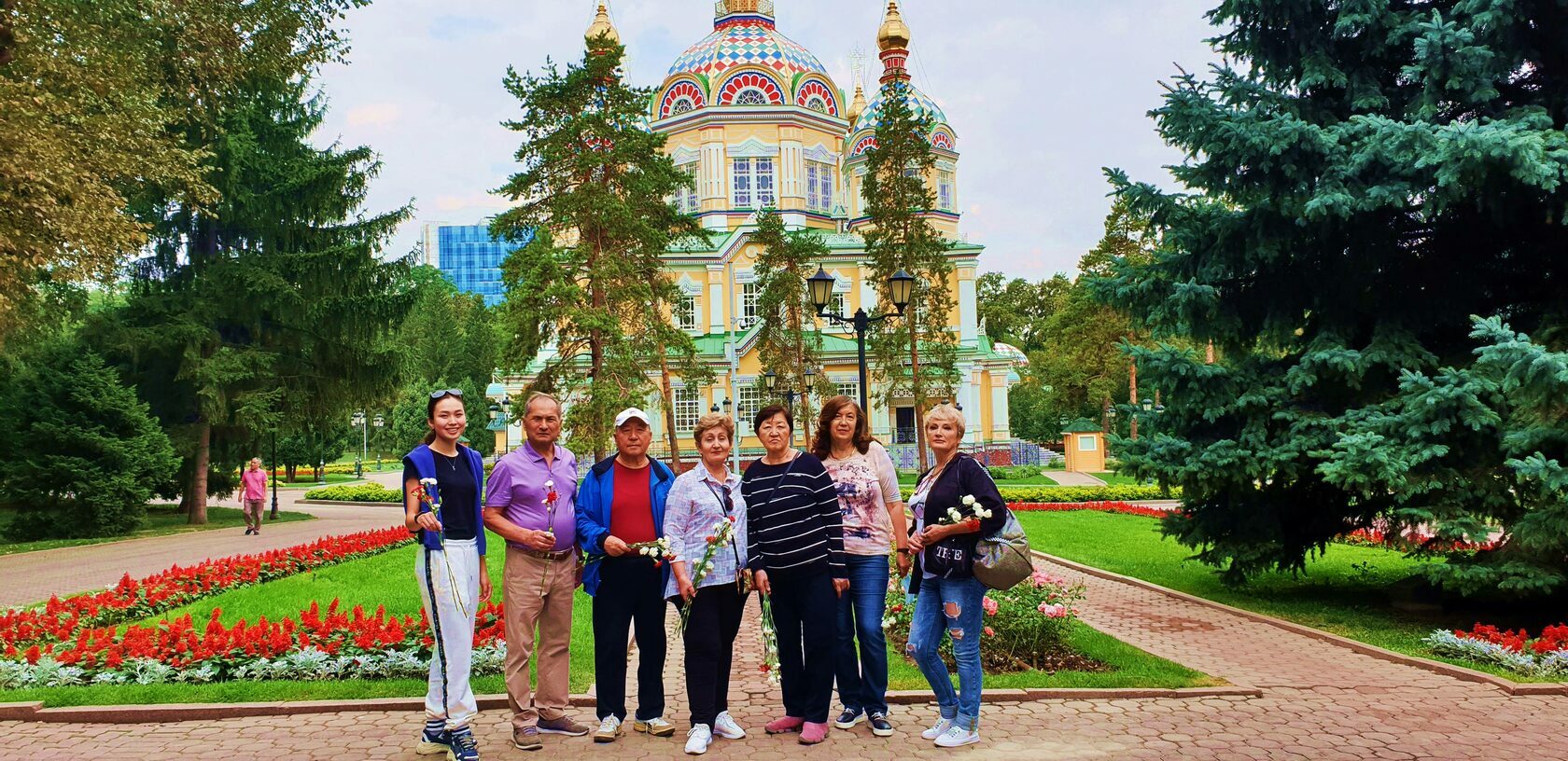 Walk Through Almaty: Sightseeing Walking Tour